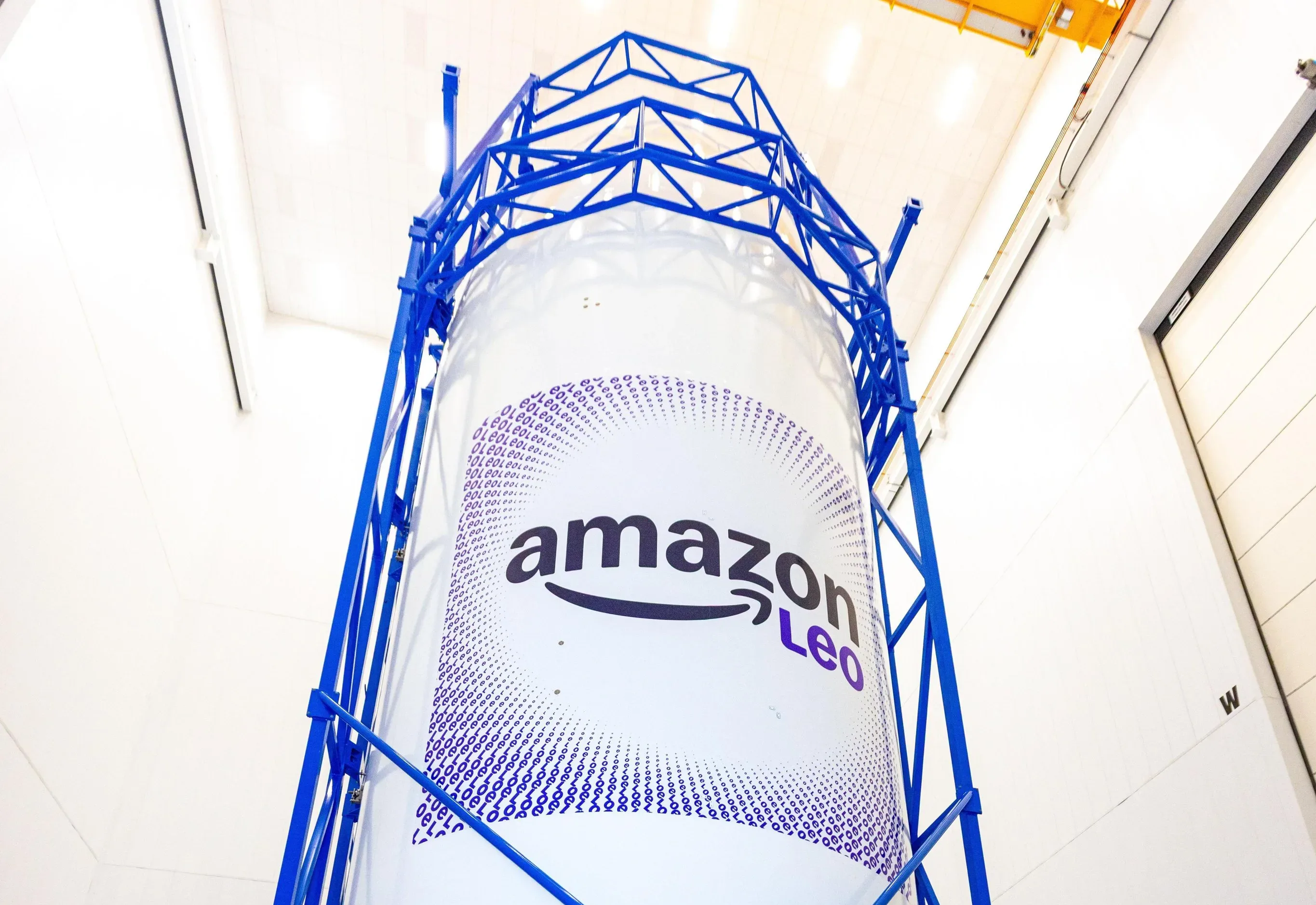 Blue Origin Explosion Upends Launch Strategy for Amazon Leo ...